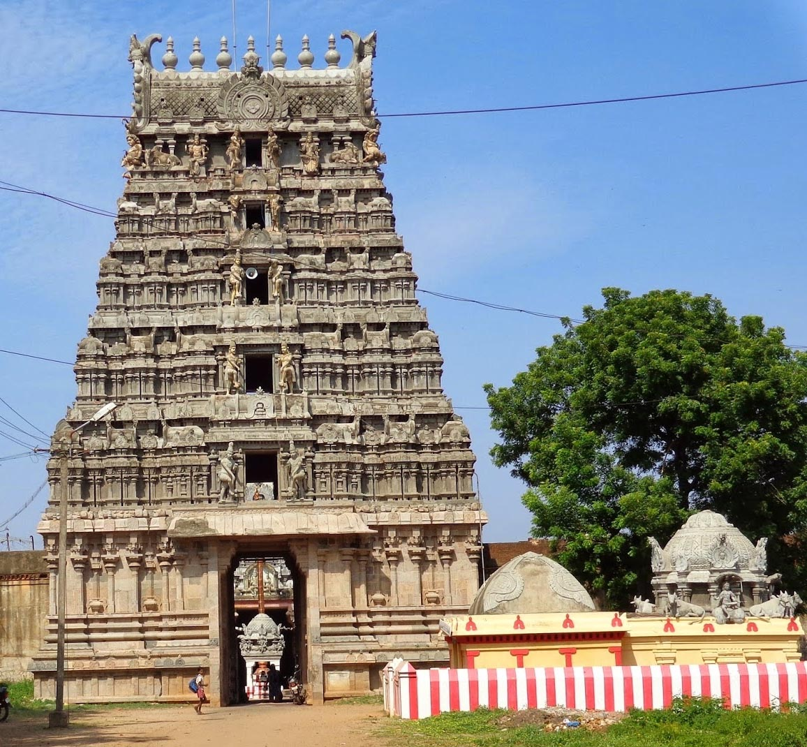 Arulmigu Saatchinatha Swamy Temple, Thirupurampayam, Thirupurampiyam ...